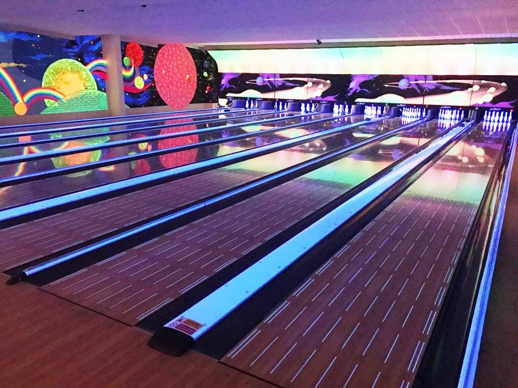 Ten Pin Bowling - Play2Day